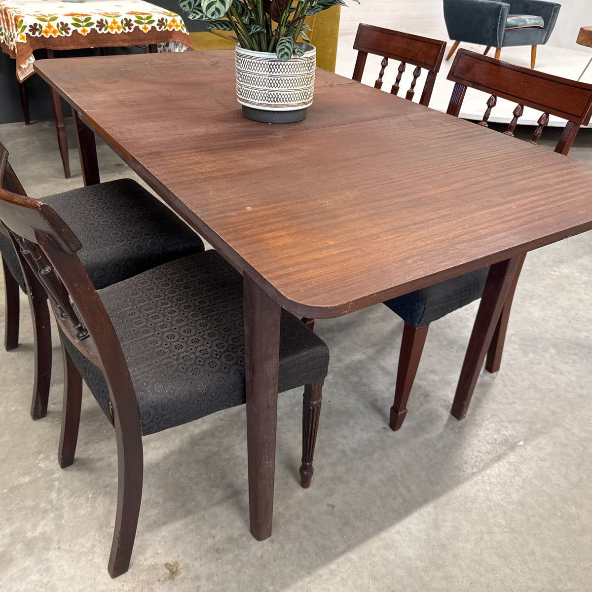 Eettafel uitschuifbaar donker – Glunder